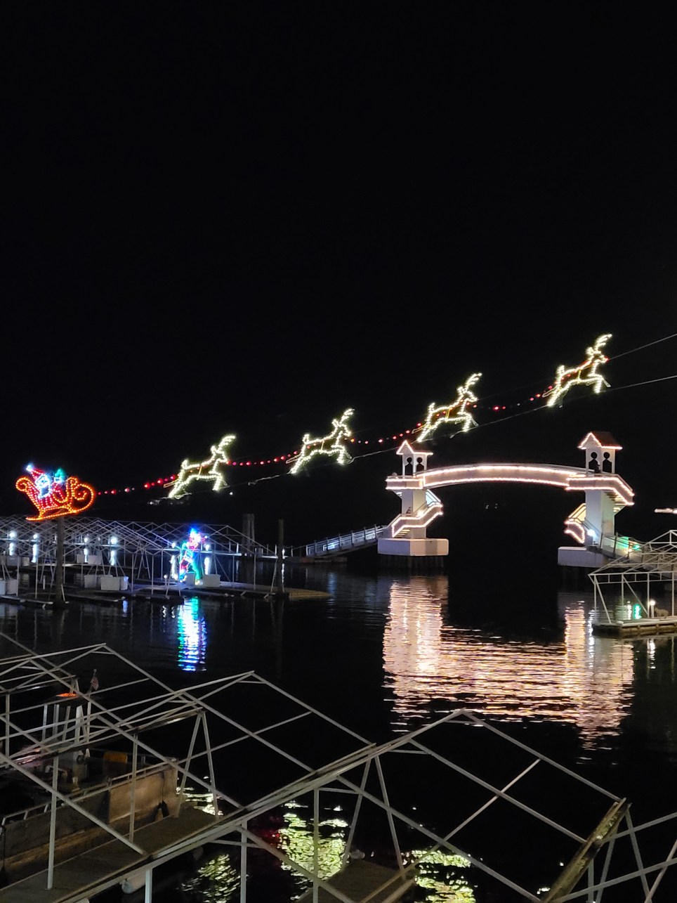 The Happy Wonderer ~ ellen b. | To honor and encourage