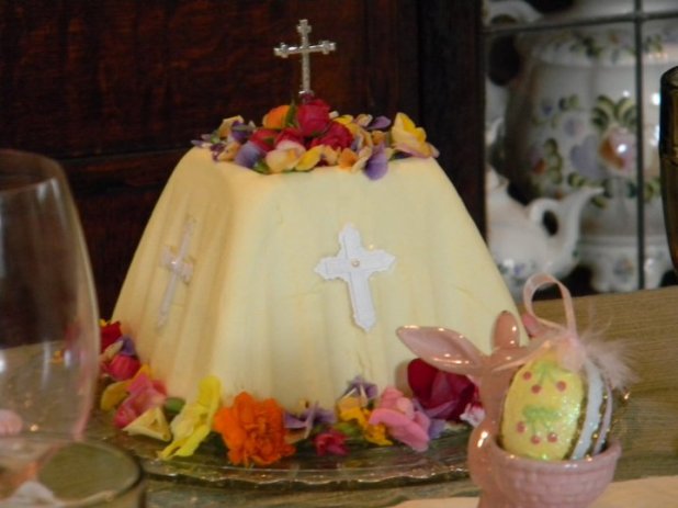 Sweet Cheese Spread for Kulich ~ Seernaya Paska | The Happy Wonderer ...